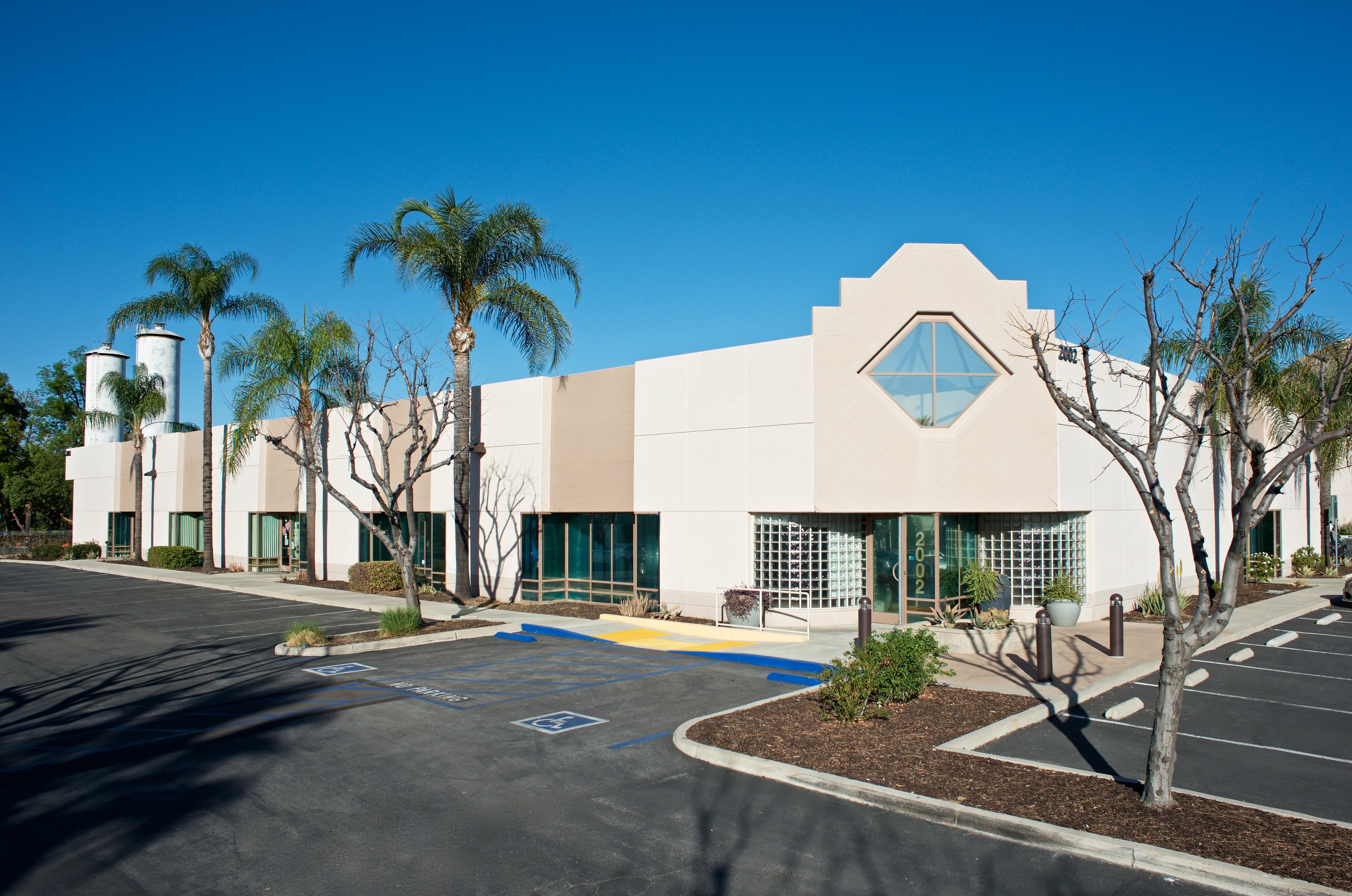 Summit Business Center - CIP Real Estate